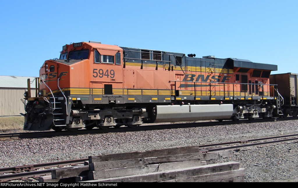 BNSF 5949 - DPU